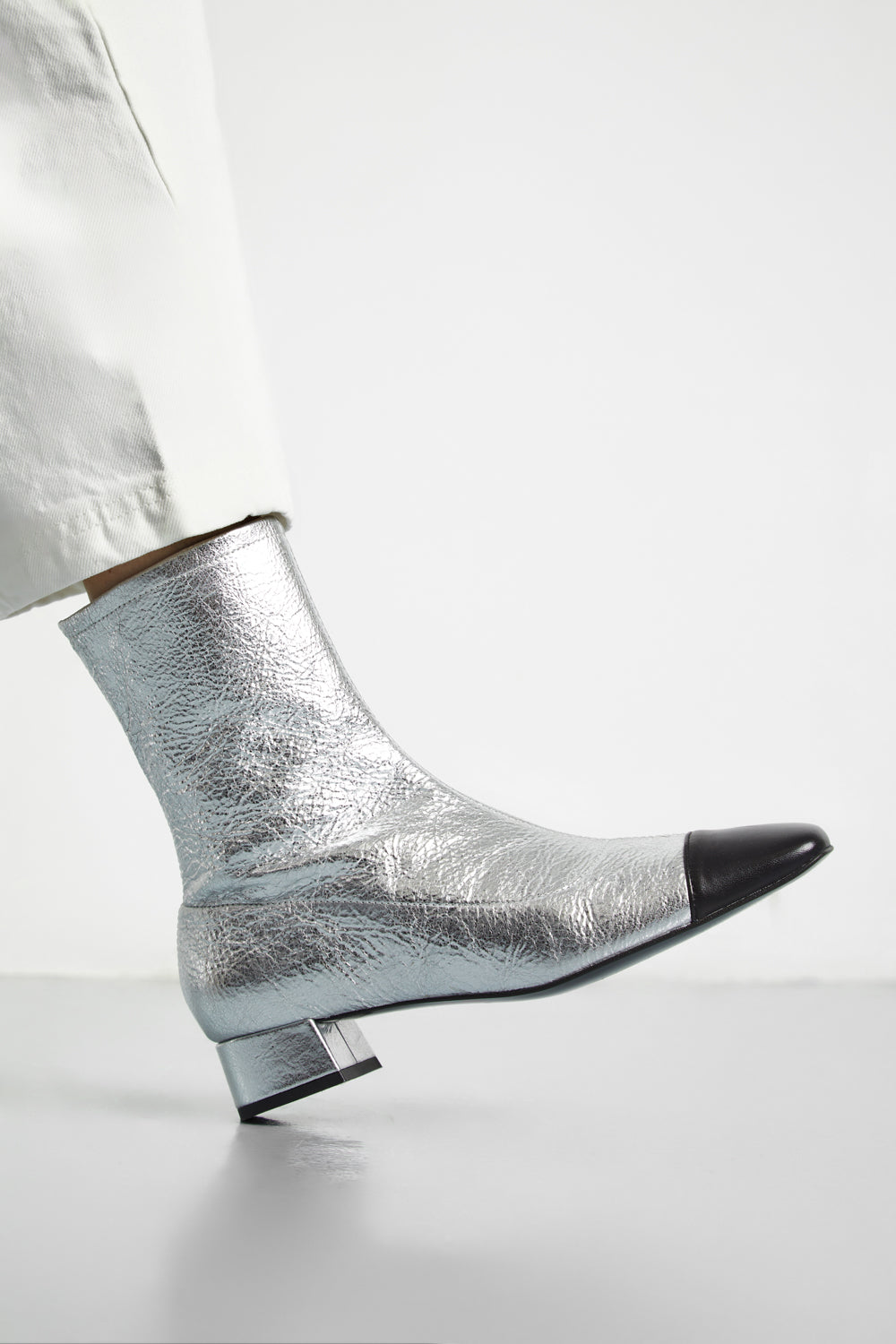 Laurie Ankle Boots in Silver Leather – Augusta the Brand